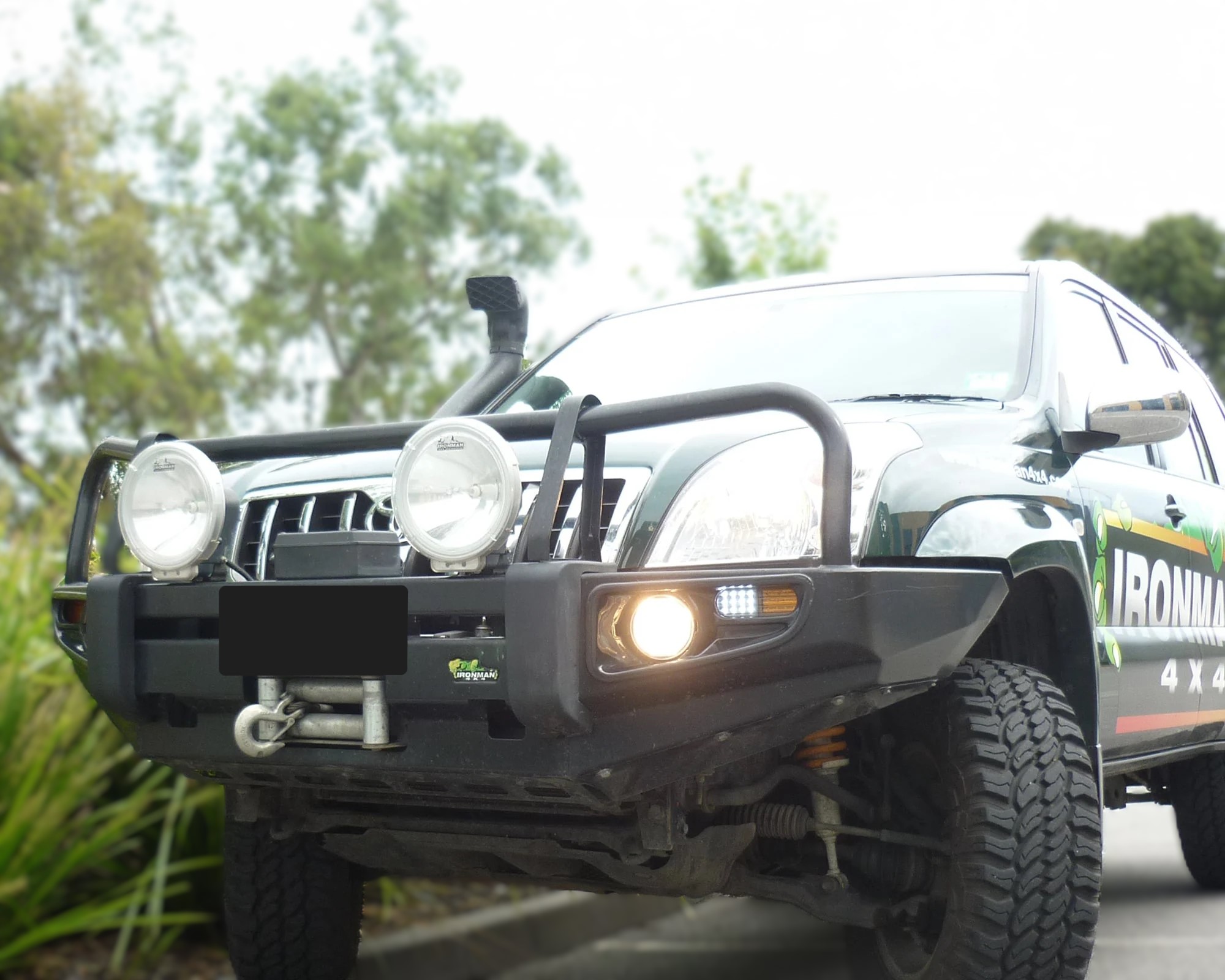 TOYOTA PRADO 120 SERIES 2003 to 2009 Commercial Deluxe Bull Bar ...
